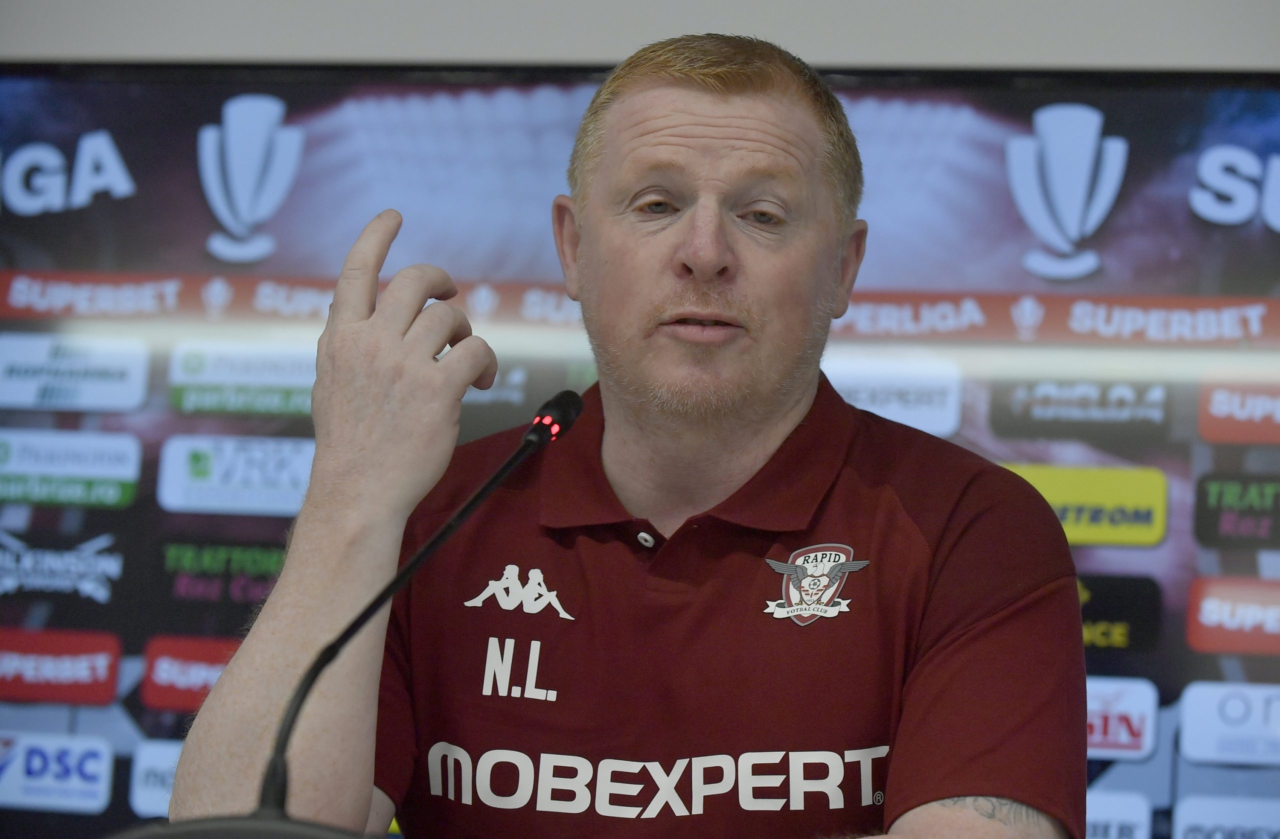 Neil Lennon vrea să îl aducă la Rapid pe omul care l-a anihilat pe ...